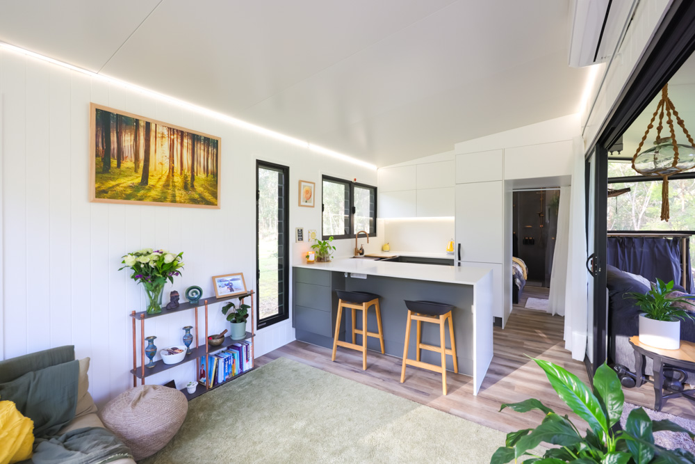 Living Big in a Tiny House - Dream Modern Tiny House In Queensland | Subtropical Living At It's ...