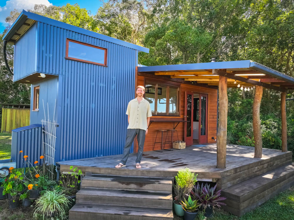 Living Big in a Tiny House - Zero Utility Bills And Ultimate Freedom In ...