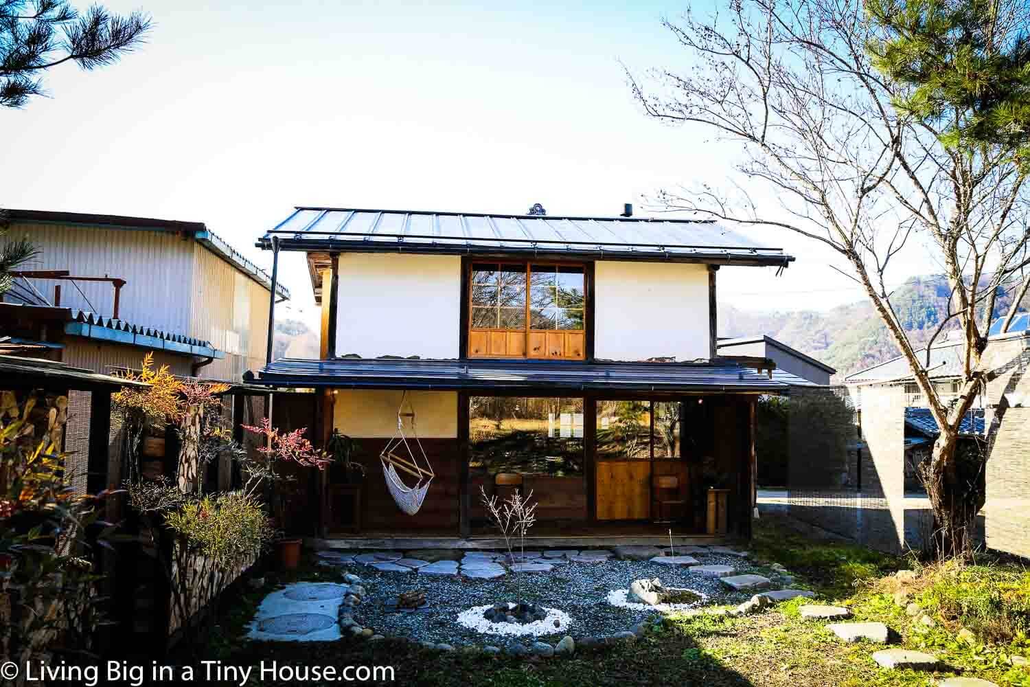 Living Big in a Tiny House - Jaw-Dropping Traditional Small Japanese ...
