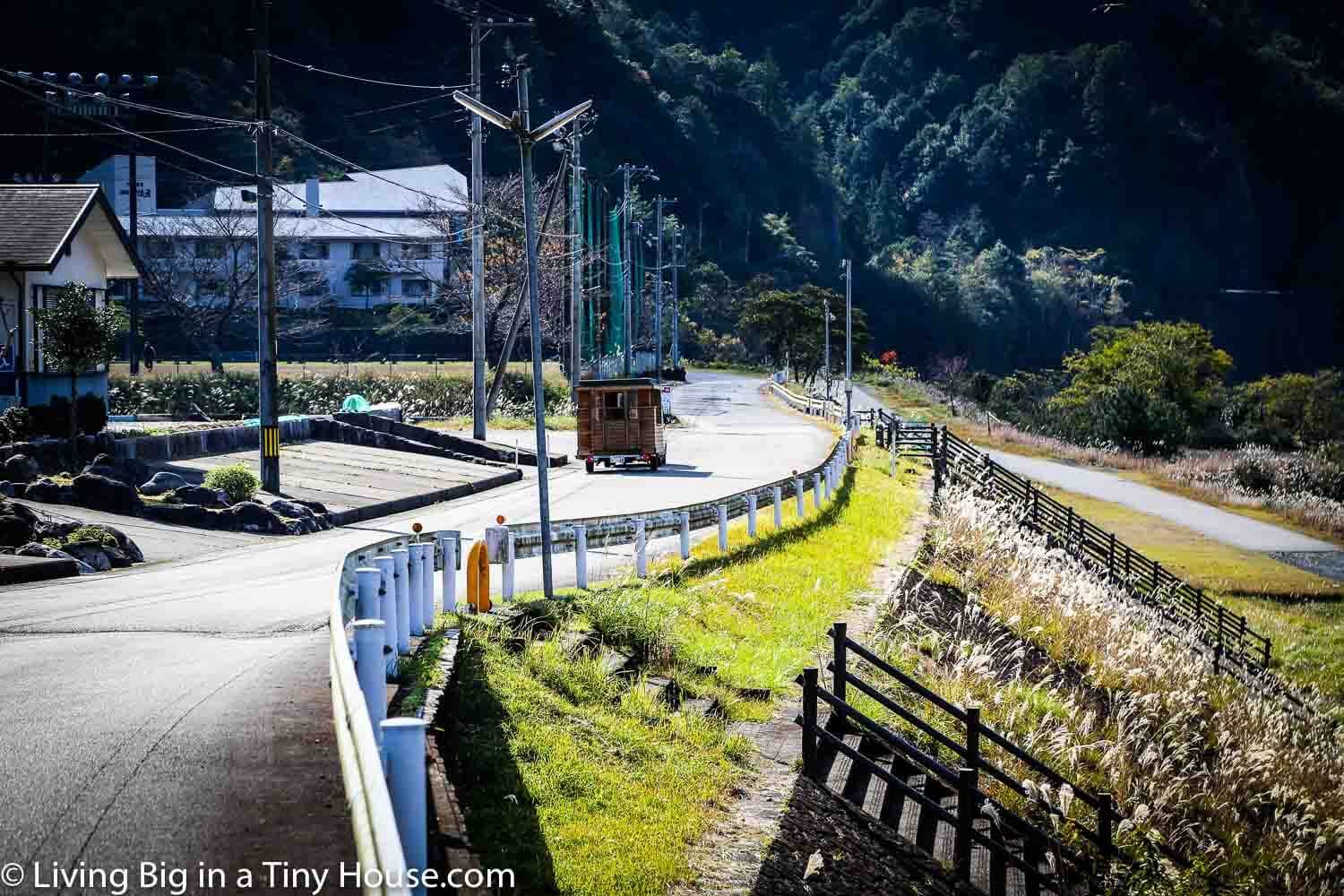 Living Big in a Tiny House - Breathtakingly Beautiful Japanese Tiny ...