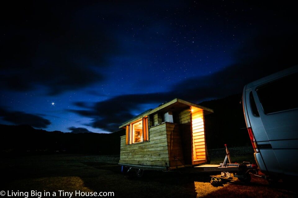 Living Big in a Tiny House - Breathtakingly Beautiful Japanese Tiny ...