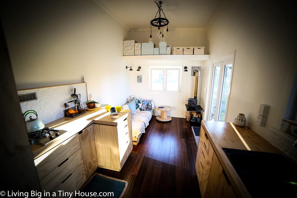 Living Big In A Tiny House Woman Builds Super Spacious Dream Tiny