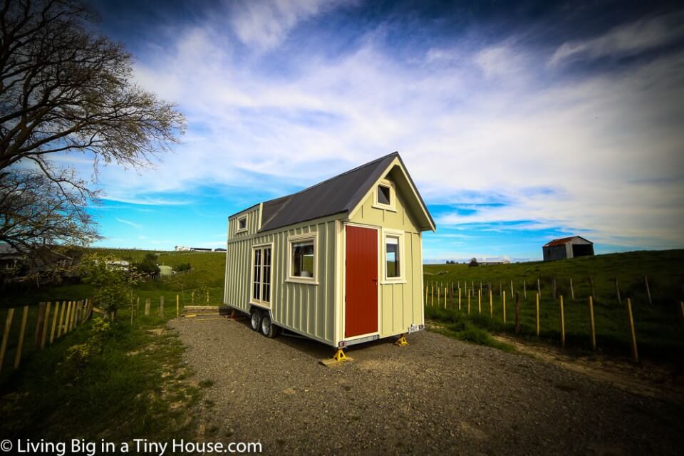 Living Big in a Tiny House - Couple Build Tiny House To Live Big In ...