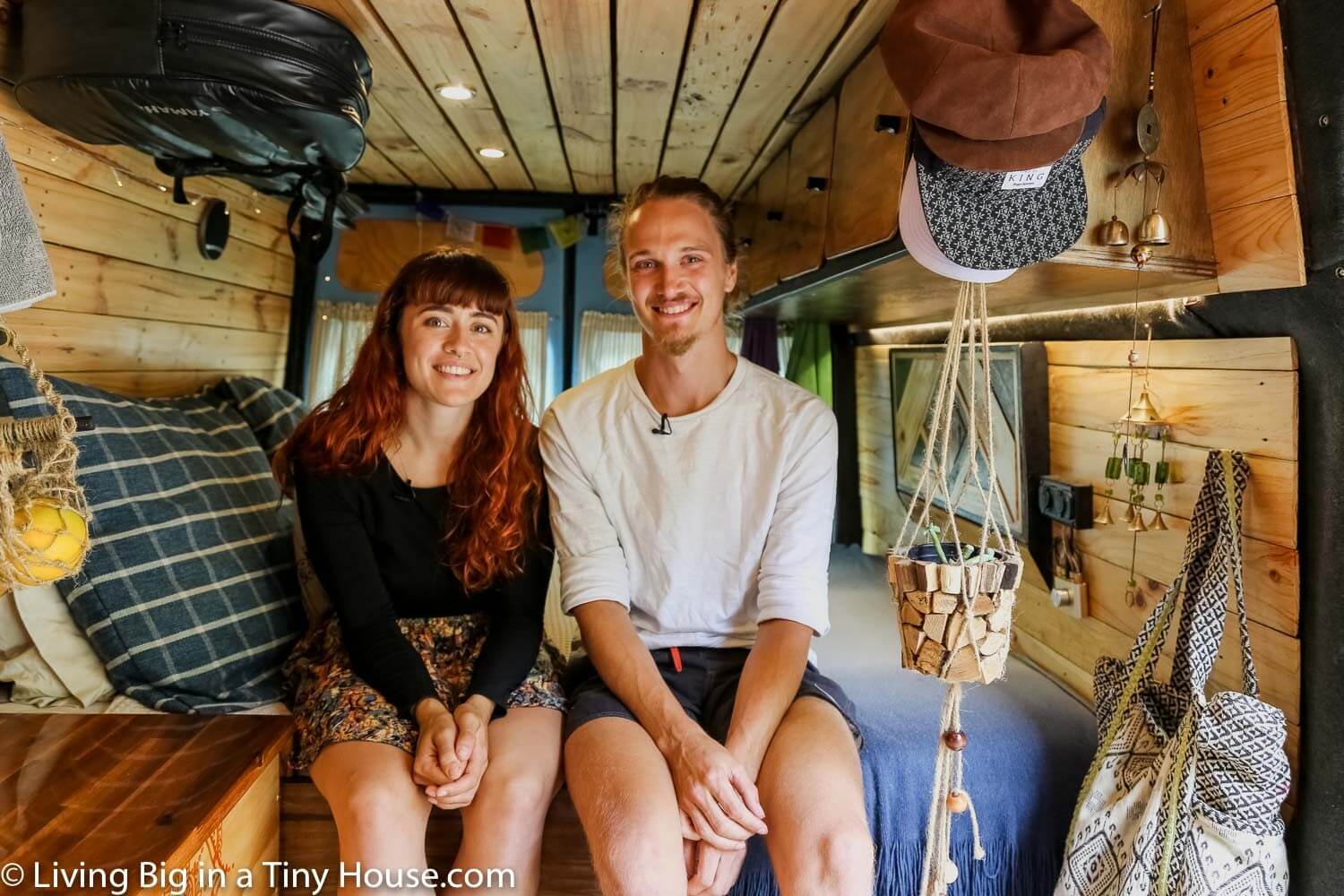 Living Big in a Tiny House - Epic Off Grid Van Conversion For Full Time ...